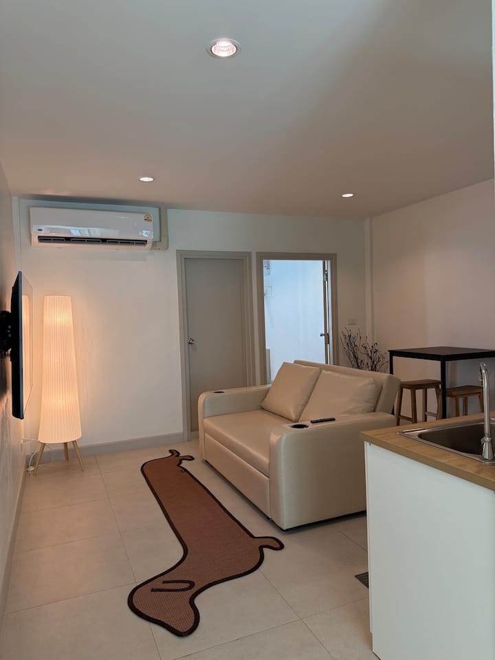 2 Bed & 2 Bath Suite (4th Floor) - Bangkok