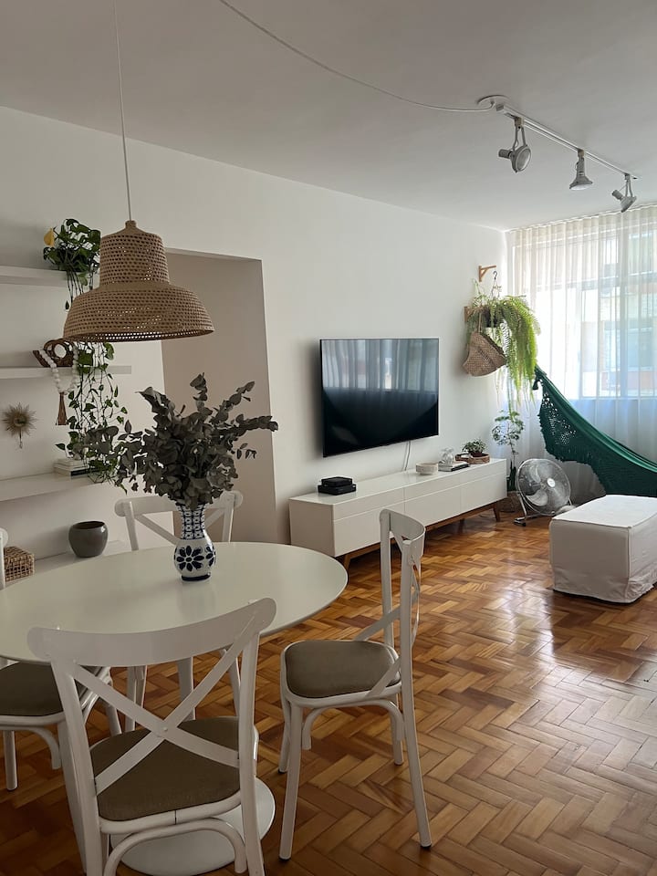 Praia Do Leblon: Quarto Privativo P/ Mulheres. - Ipanema
