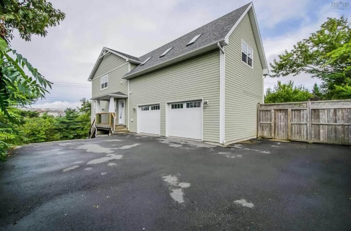 All Inclusive Summer Sublet - Halifax