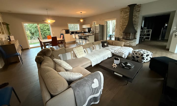 Villa Familiale 185m² - Secteur Résidentiel Calme - Nîmes