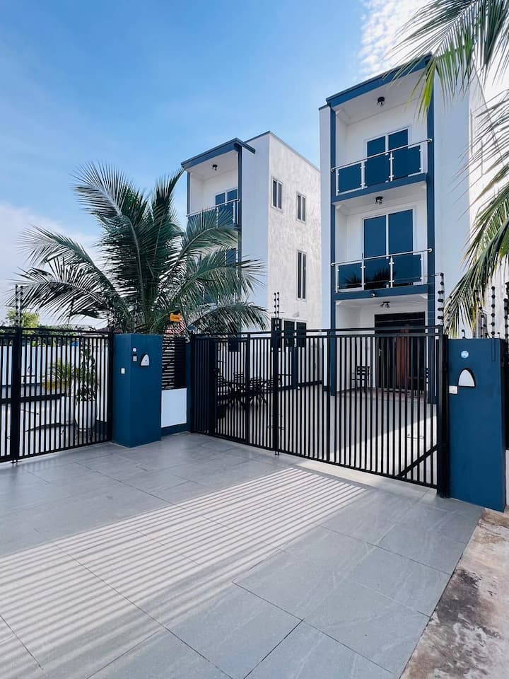 2-bedrooms Modern House Within 15 Mins To Airport - Accra