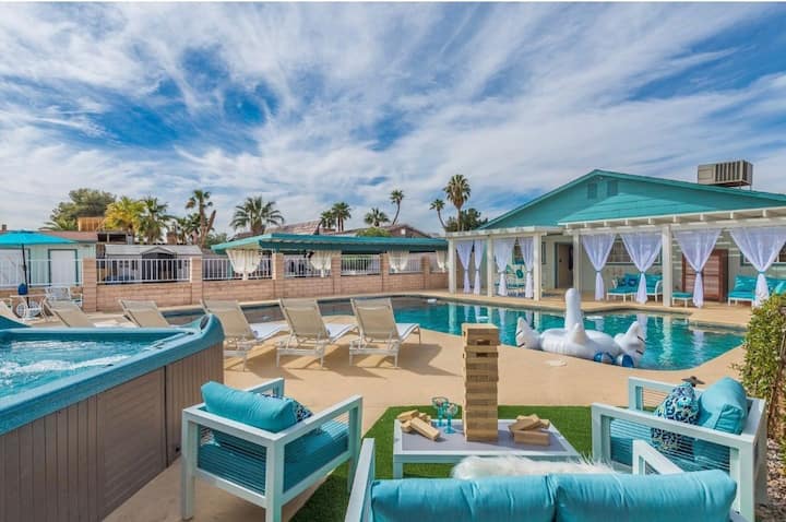 Fun Dream Vegas-11br/pool/spa/courts/8 Min Strip! - Las Vegas, NV