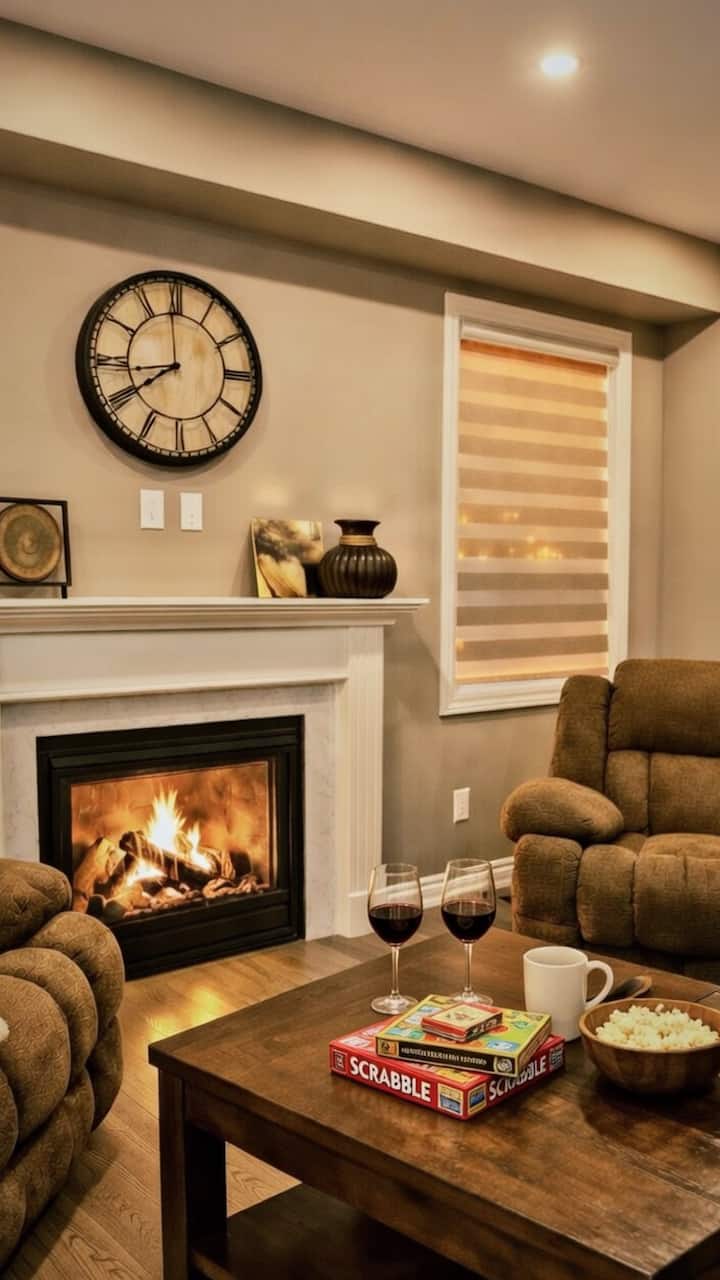 Spacious 4br Retreat | Fireplace | Near Canal - Port Colborne