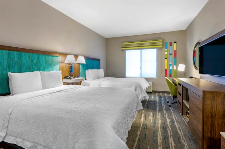 Stylish 3 Units W/ Parking & Breakfast - Carlsbad, CA