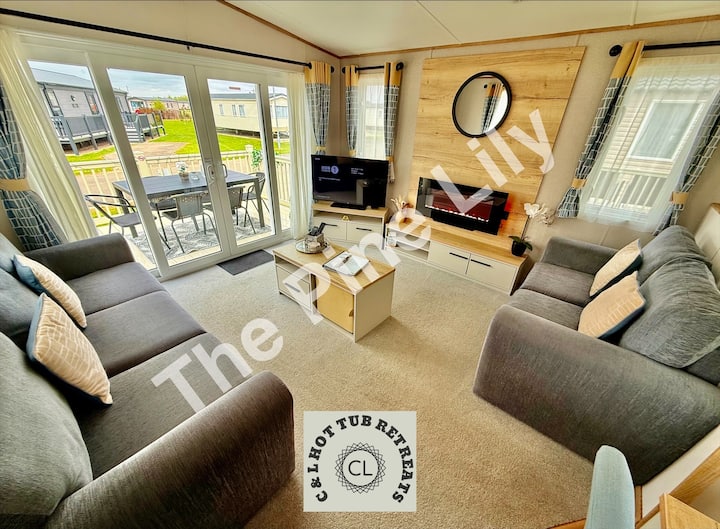 Luxury Modern Caravan With Hot Tub – Mablethorpe - Lincolnshire