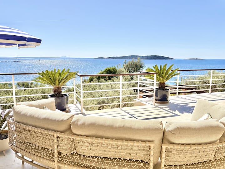 Villa Tempera | Island Vis - Vis