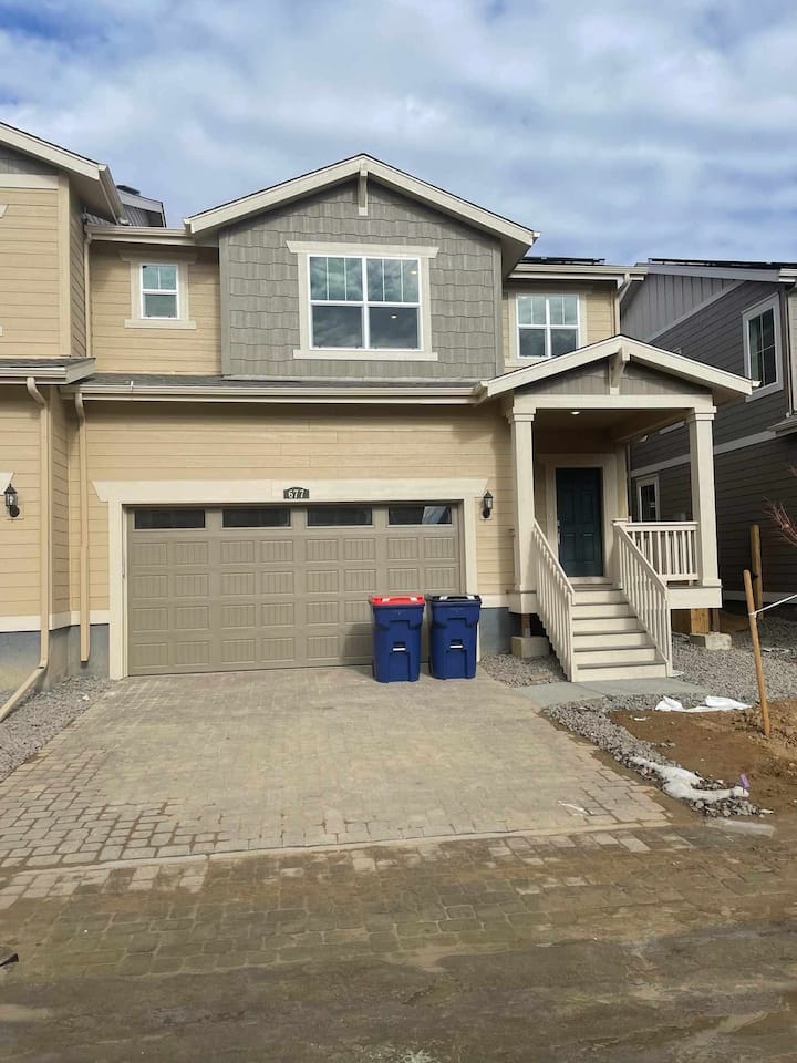 Modern Buddas Resident. - Erie, CO