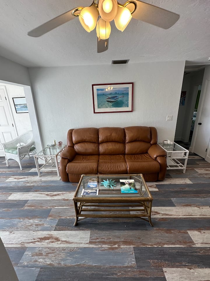 Newly Renovated Waterfront Home With Hot Tub, Dock - Matlacha, FL