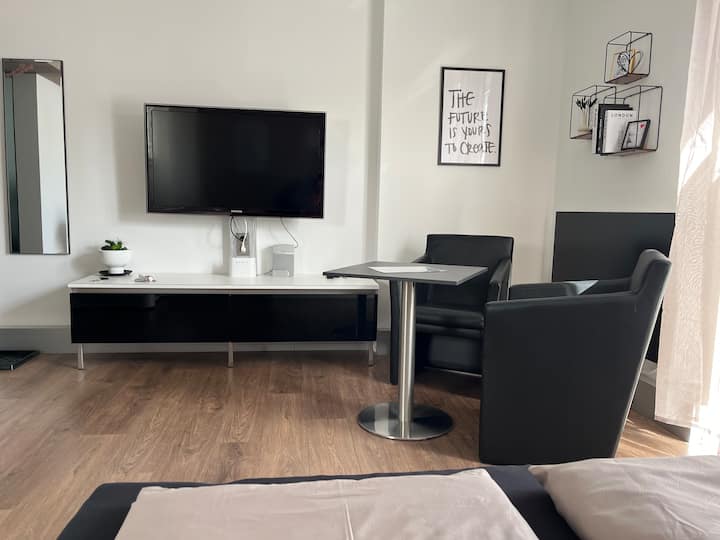 Modernes Apartment- Whirlpool, Wasserbett & Balkon - Linz