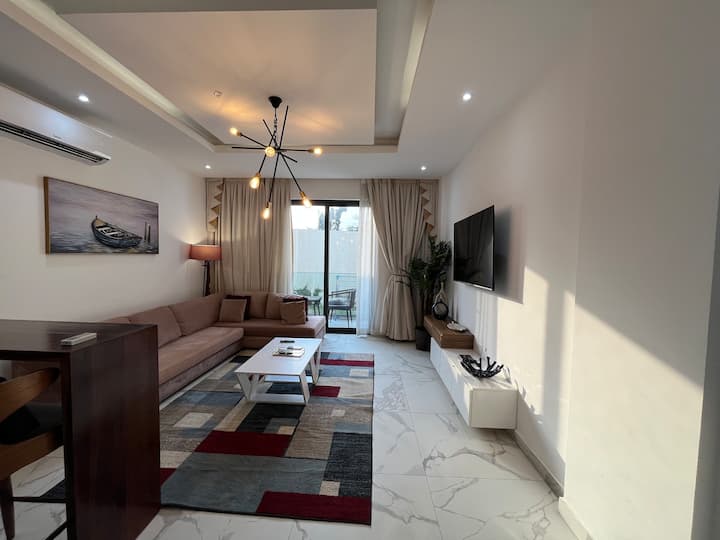 Luxury 1br In Cantonment + Beach Access - Accra