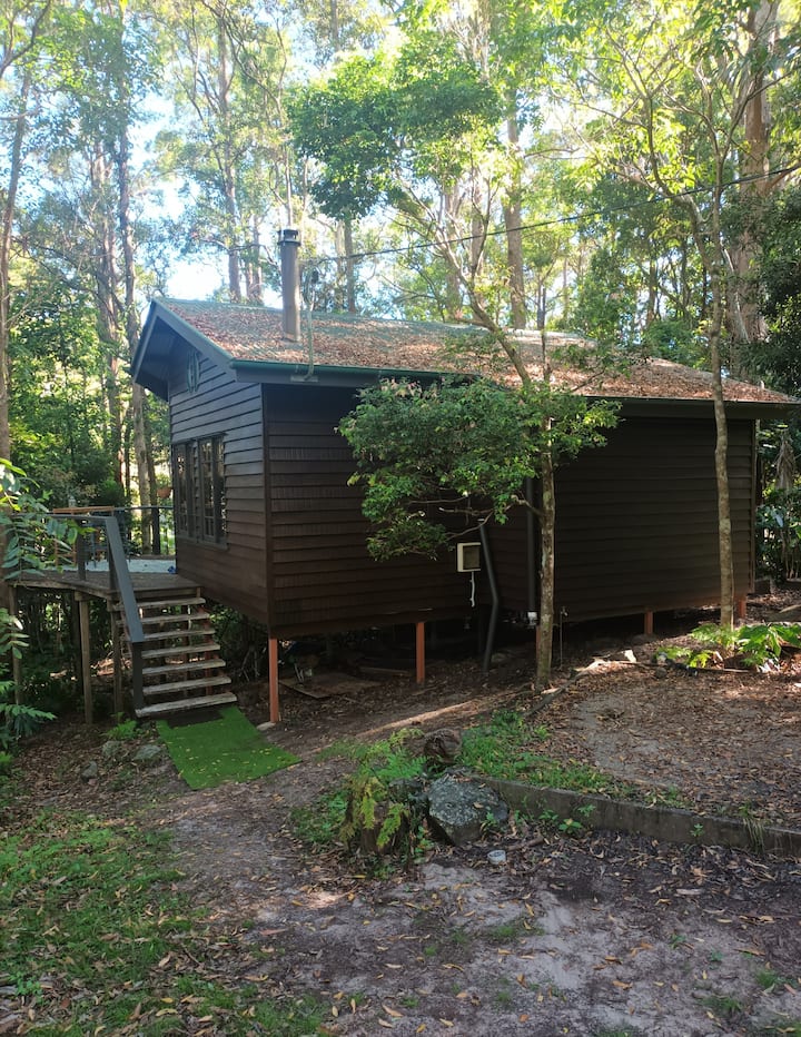 Mt Nebo Stylish Forest Cottage - Fernvale