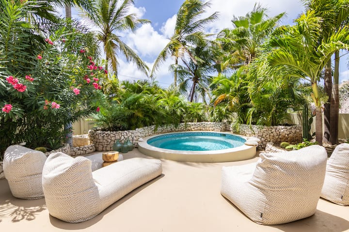 *New*  Stylish 2br Apt With Pool At Jan Thiel - Curaçao