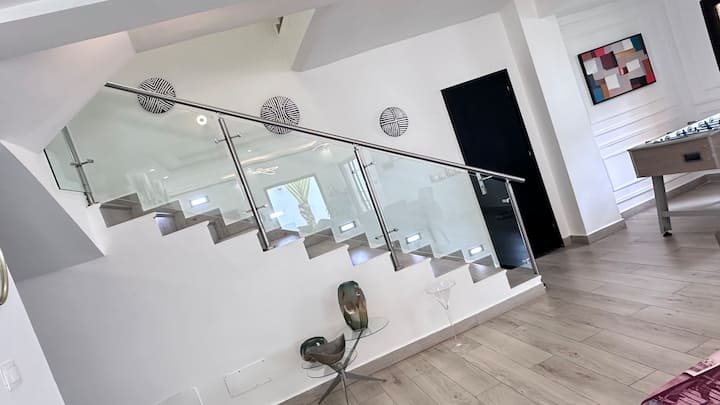 Superbe Villa, 4 Chambres Autonomes, 2 Salons - Abidjan