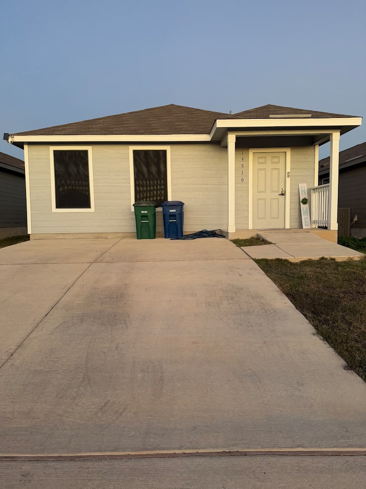 Beautiful Comfy Home - Mission del Lago - San Antonio