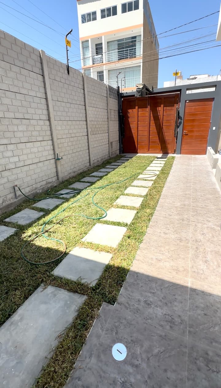 Casa De Estreno | Finos Acabados - Reque