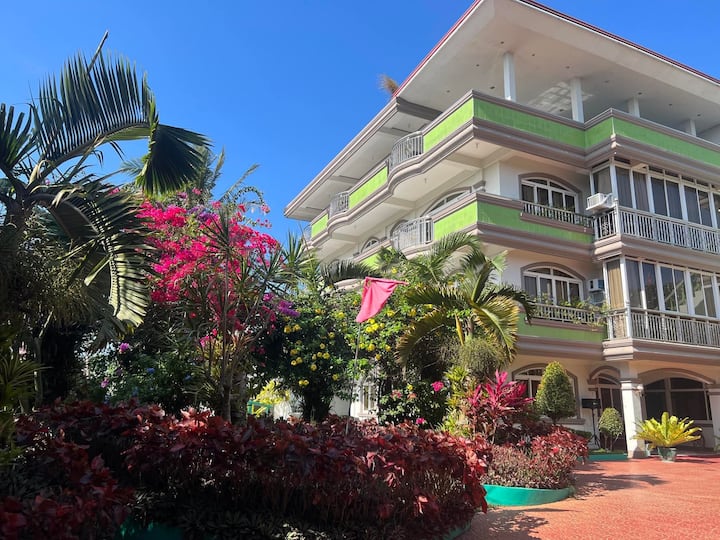 Feel At Home Away From Home. - Amadeo