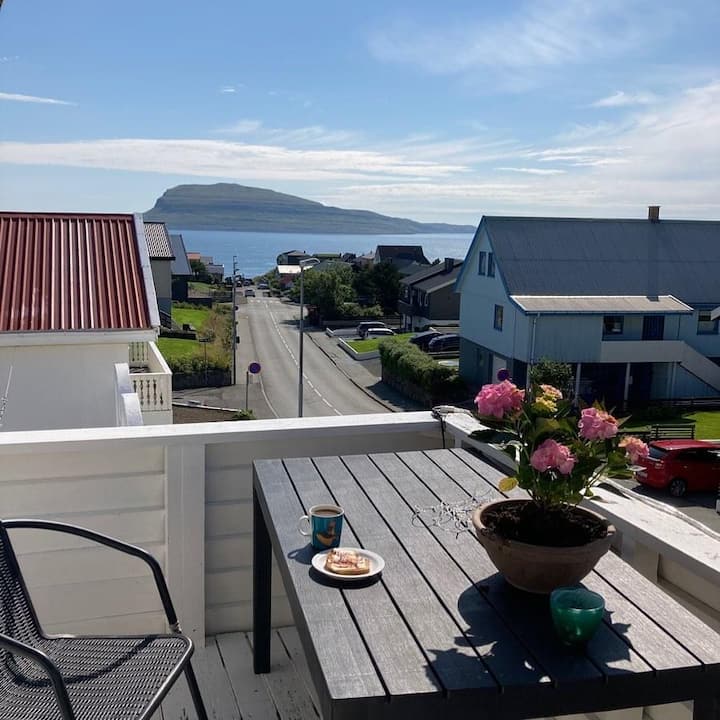 Stort Hus Med Havudsigt - Îles Féroé