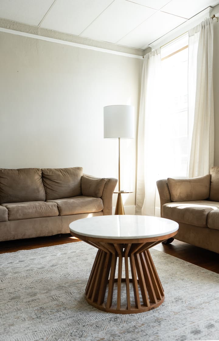 Blue Beauty On Greene - Augusta, GA