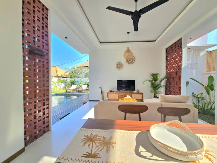 Elegant Modern Retreat – Private Pool Escape - Jimbaran