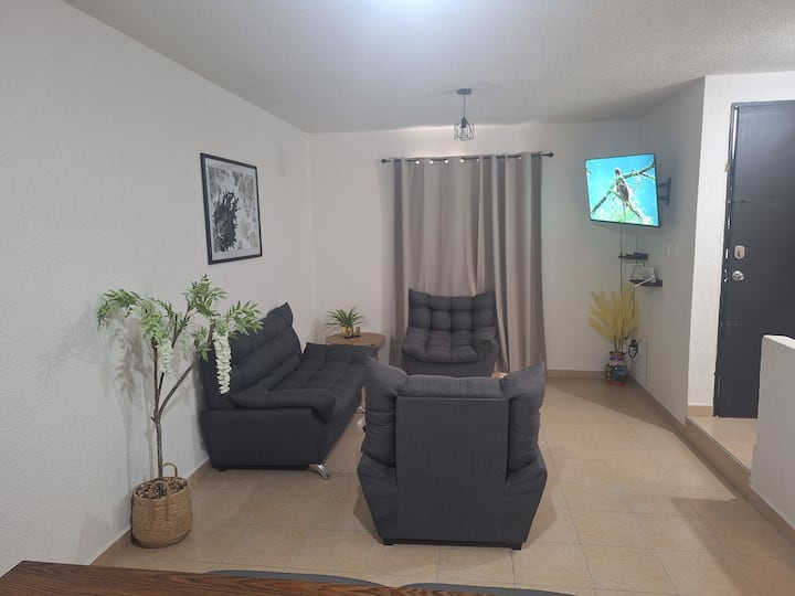 Agradable Casa Familiar. Excelente Ubicación. - Tampico