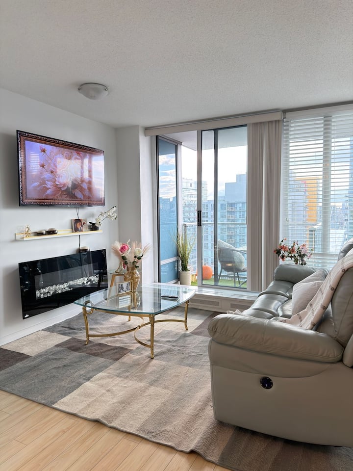 02 Brs 02 Fbs 01 Den Pool Sauna - Vancouver