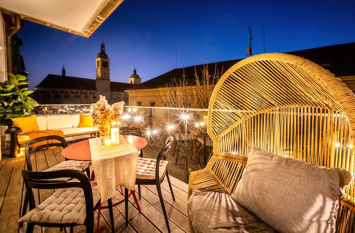 3br Stylish Apartment In Old Town + Sunny Terrace - Praga