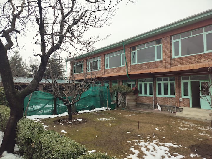 Best Place In Our Nishat Garden - Srinagar