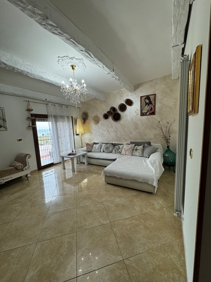 Lotus Apartment - Davoli