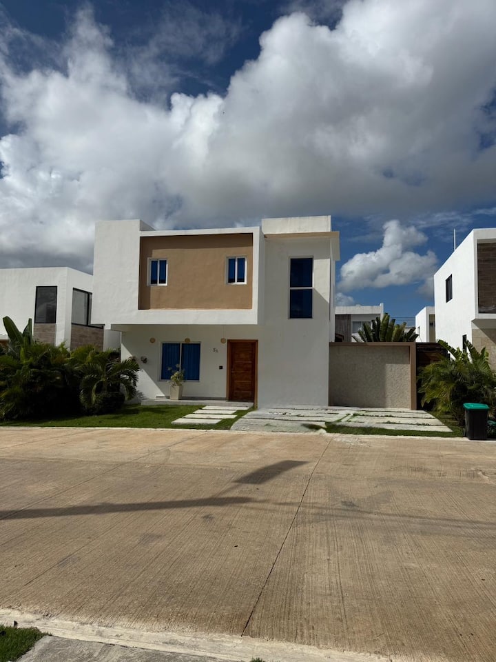 3-br Getaway W/patio And Grill - Punta Cana