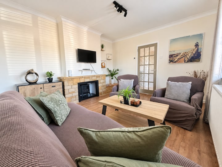 Spacious 3-bed Bungalow Near Windsor With Parking - Maidenhead
