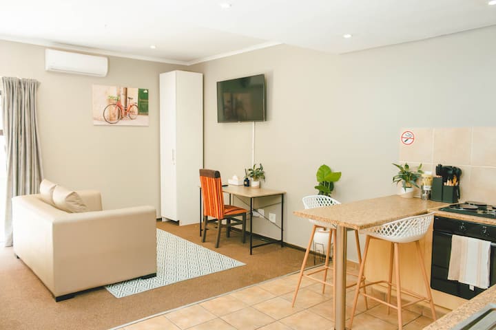 The Prestige Suite | More Spacious & Comfortable - Bloemfontein