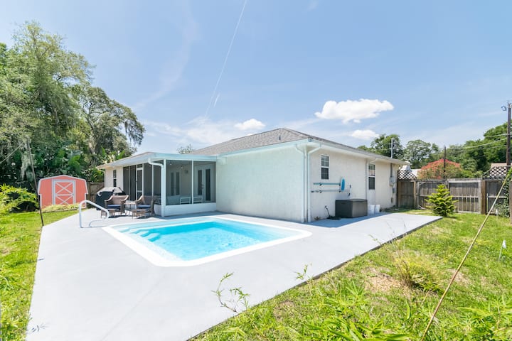 Pool & Grill 3br Escape – St. Augustine Retreat - St. Augustine, FL