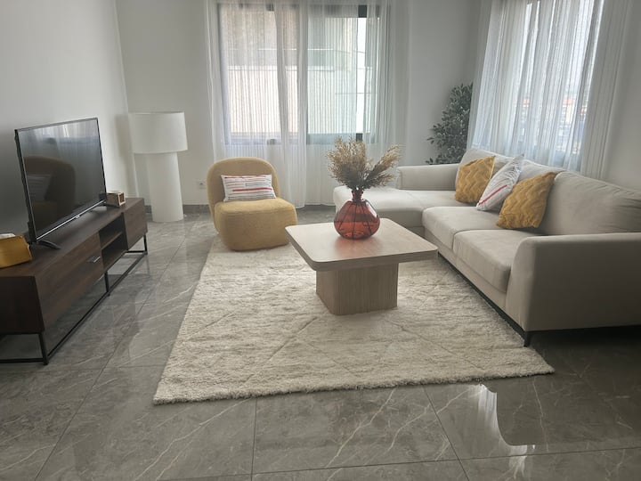 Appartement 2p En Zone 4 - Côte d'Ivoire