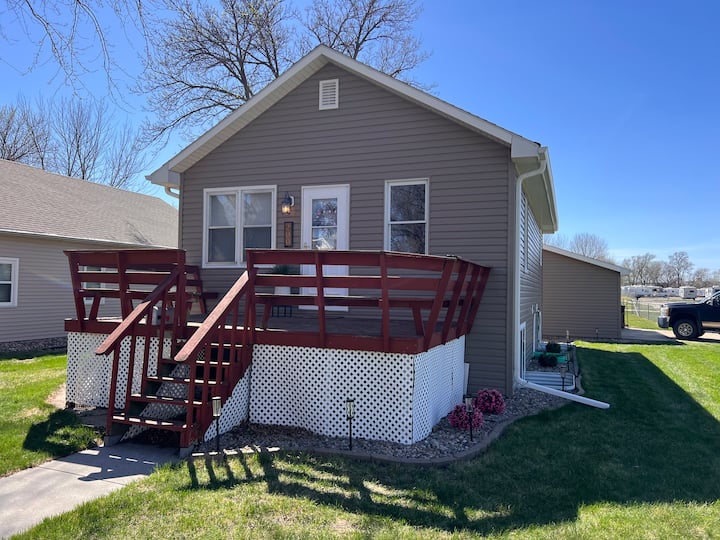 Birch Haven, Close To Downtown! - Norfolk, NE