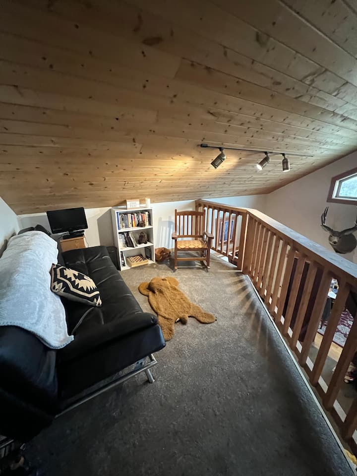 5 Bed 3 Bath Near Yellowstone - Emigrant, MT