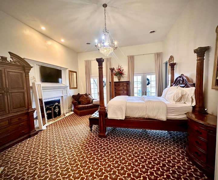 Classy, Spacious Master Suite! - Utah