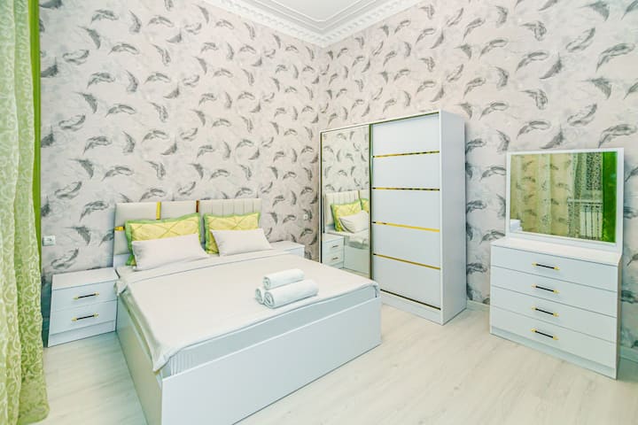 Apartment In Axundov Garden - Bakou