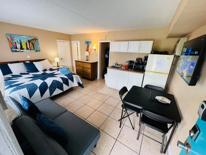 Myrtle Beach Condo, Beach 500ft!