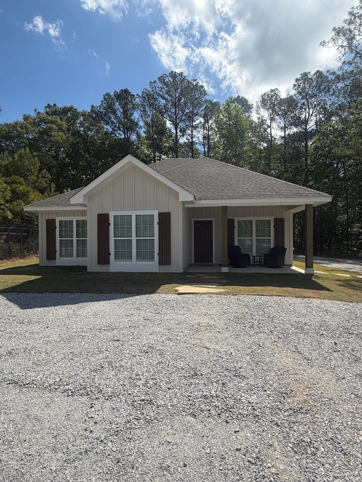 Castaway Cabana - Lake Martin, AL