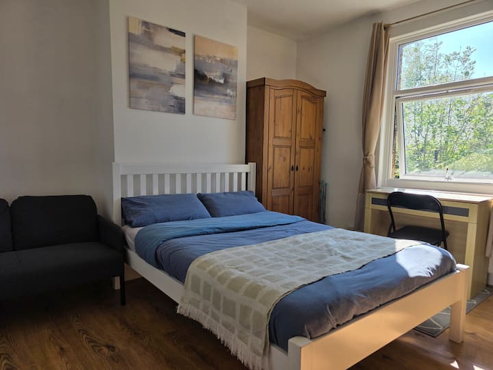Bright Ensuite Near University Hospital Rg2 - Reading