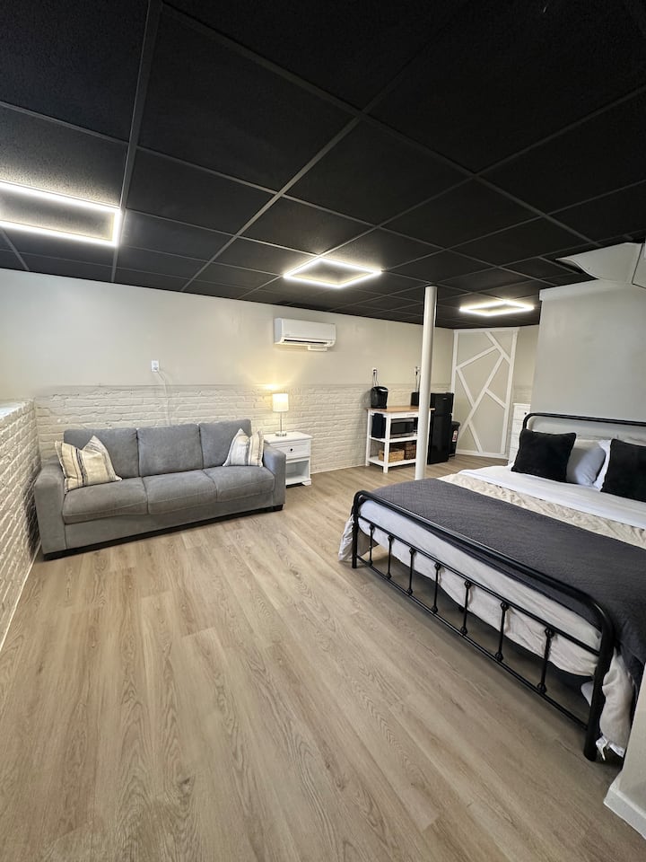 Studio Apartment Downtown - Lynchburg, VA