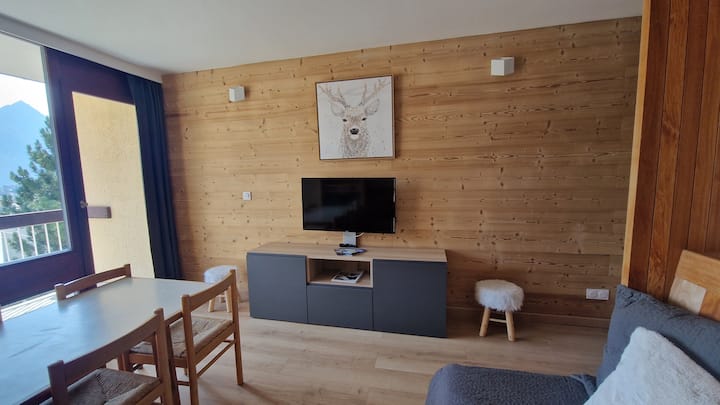 Les Deux-alpes : Grand Studio Rénové De 35m² - Les Deux Alpes