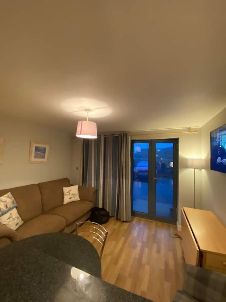 No:6 Driftwood, West Bay. - Bridport