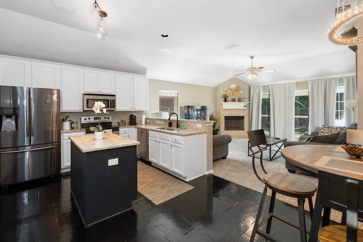 Center Stage Dfw | World Cup • Concerts • Family - Fort Worth, TX