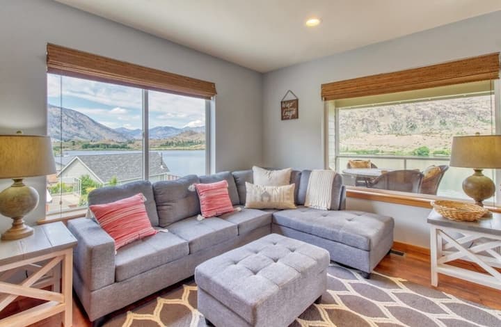 Wapato Lake Waterfront Home - Manson, WA