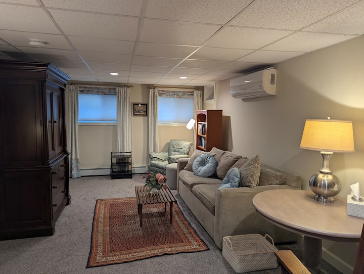 College Hill One Bedroom Apartment - Providence, RI