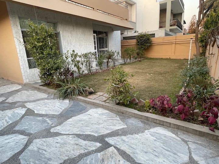 Whole House Of One Kanal - Islamabad