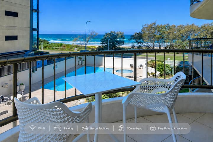 Beachside 1br Ocean View Apartment With Parking - Gold Coast