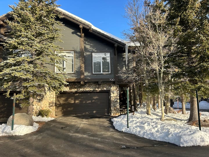 Macski Chalet 4bed/4 Bath - Mammoth Lakes, CA