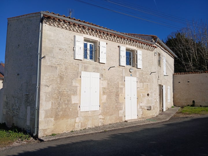 Maison 7 Personnes En Campagne - Saint-Jean-d'Angély